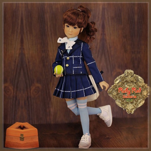 Yuri à la mode 30 Cm - Senson Doll - Ruby Red